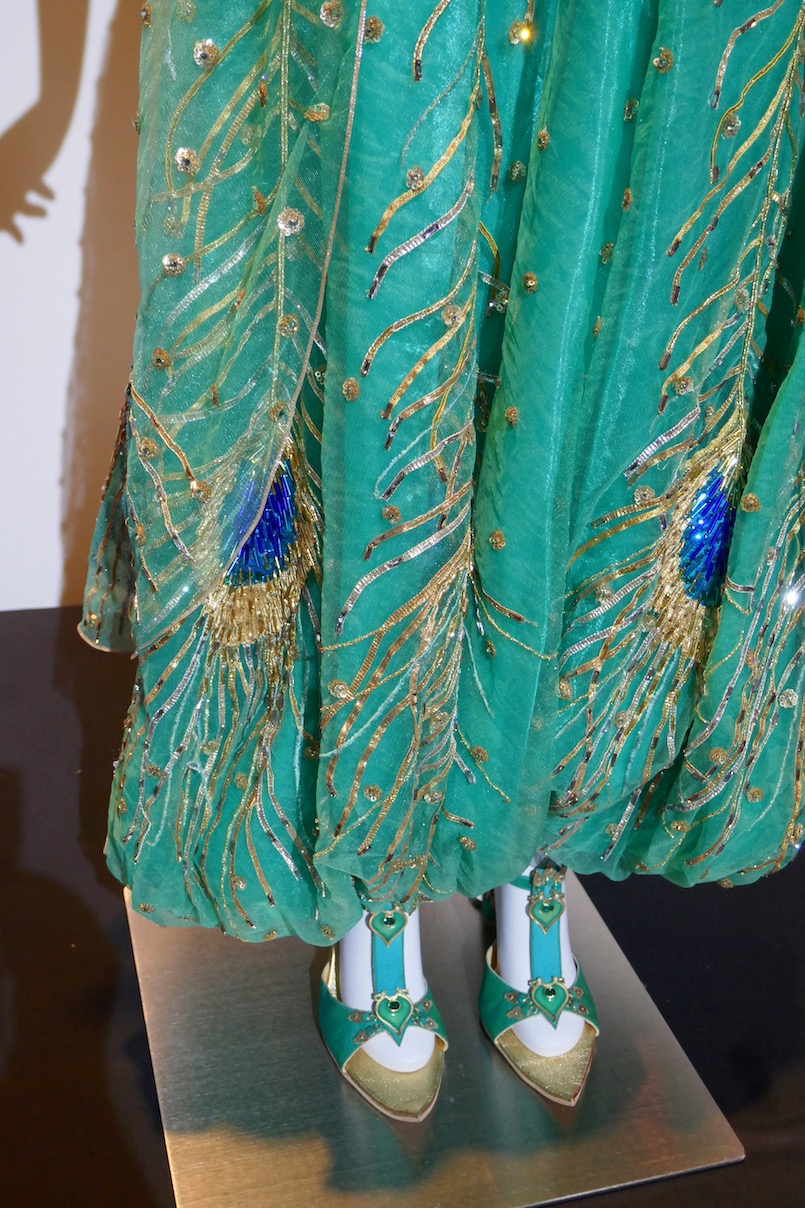 Hollywood Movie Costumes and Props: Prince Ali, Princess Jasmine and ...