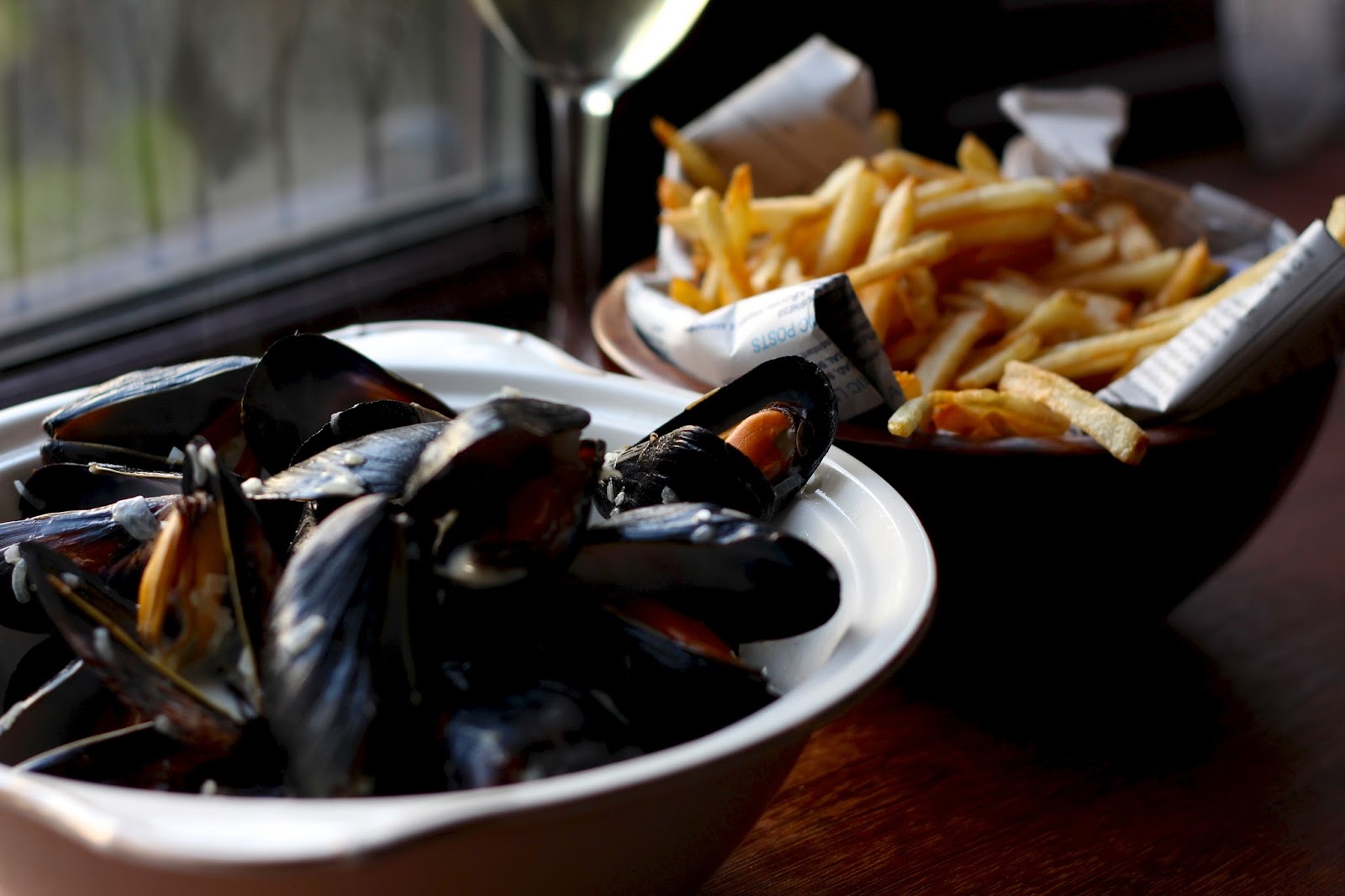 Fancy-Ass Food: Winter Warmers 2: Moules Frites - Creamy Mussels with ...