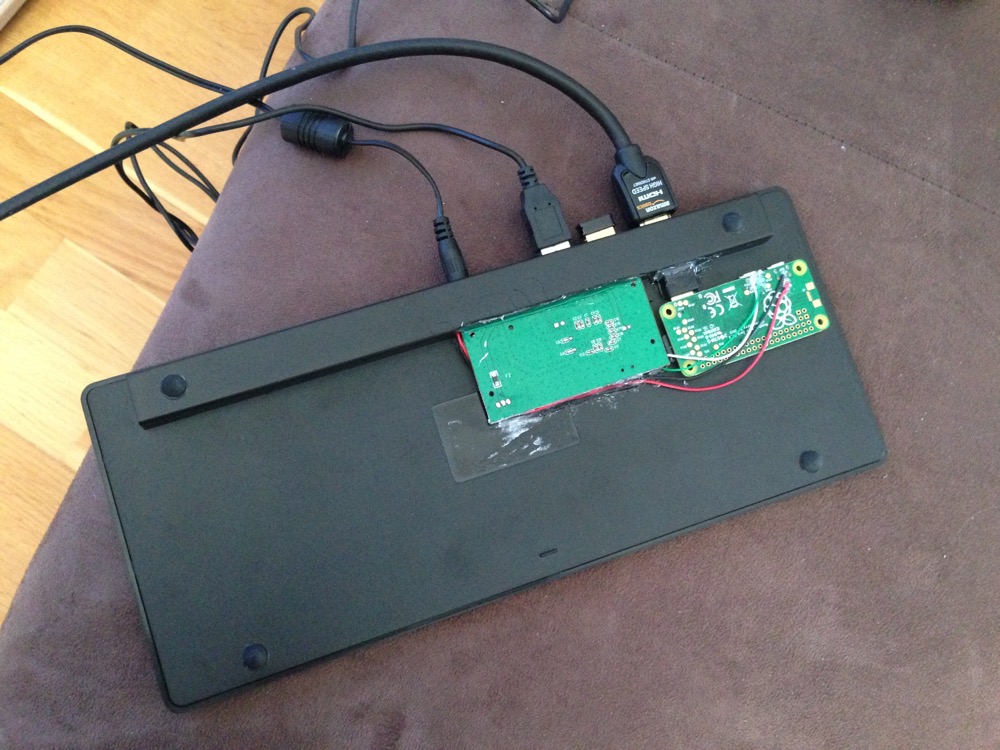 Raspberry Pi Zero with USB Hub in Mini Keyboard