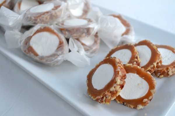 How to Make Sea Salt Caramel Pecan Roll (Pecan Logs)