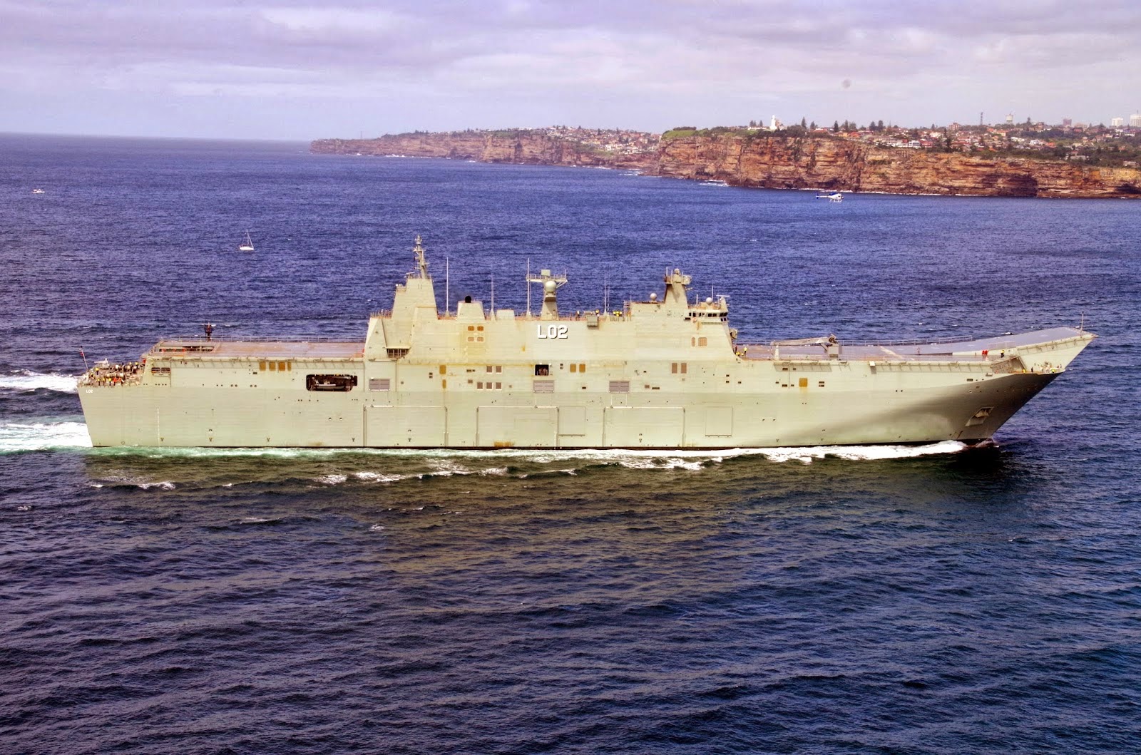Mars Jangkrik: Landing Helicopter Dock (LHD) Canberra Class