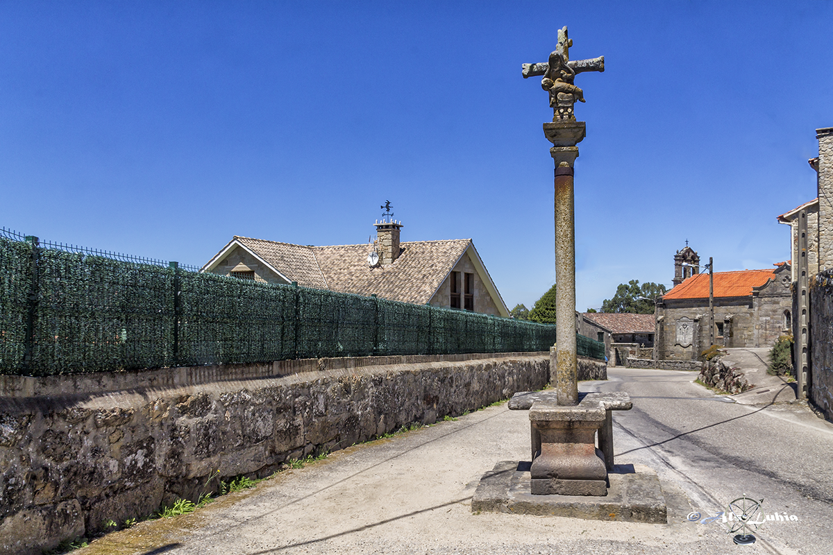 VISITANDO CRUCEIROS : A Roza (Bueu)