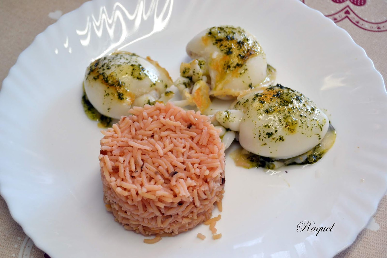 Mi Diversión en la cocina: Arroz rosa con sepia a la plancha