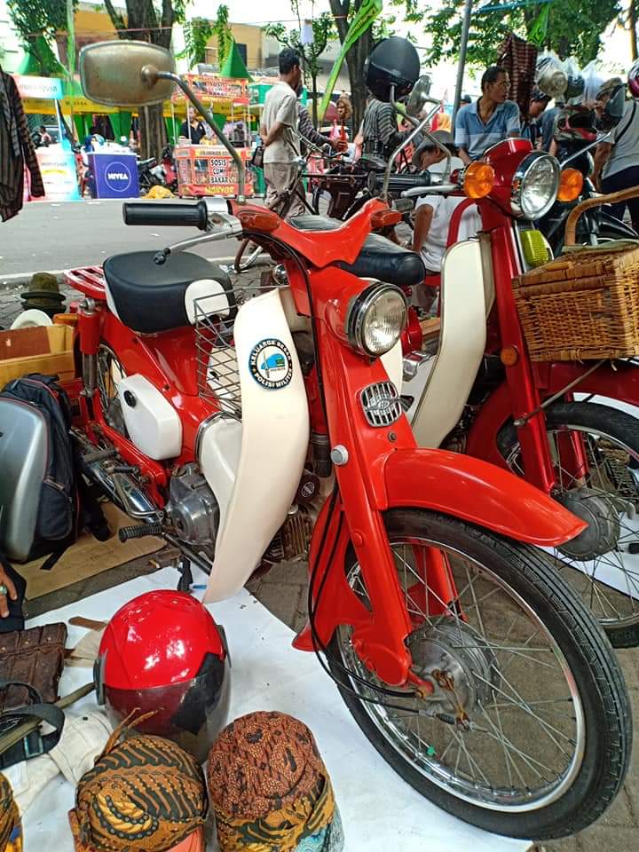 Jual Motor ANTIK Honda C50 Merah Ngejreng PDIP - LAPAK MOBIL DAN MOTOR ...