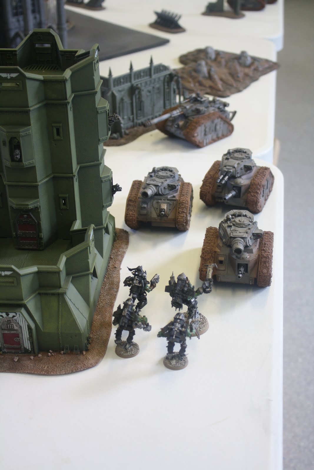 A Guardsman's Guide to Glory: Apocalypse Battle Report: Orks vs ...