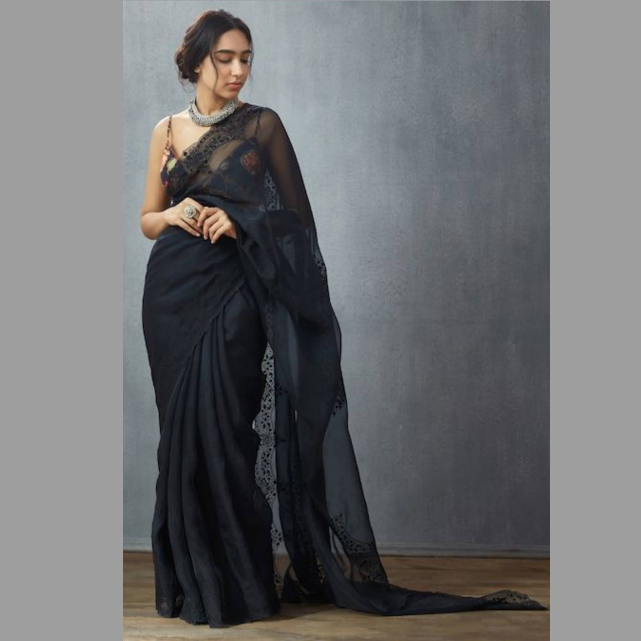 How To Pose In Sari's/Does & Dont's/