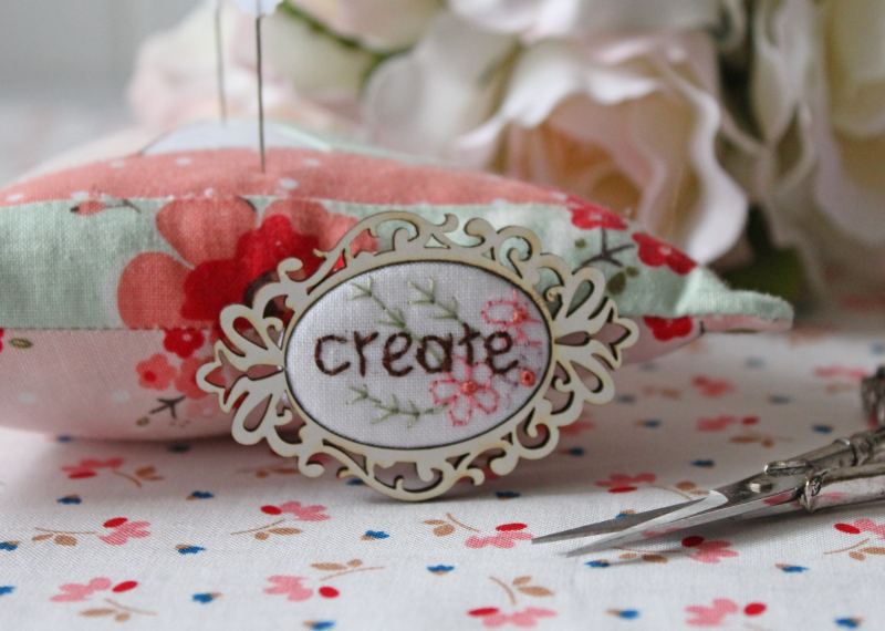 {Free Pattern} Spring Stitcheries - Threadbare Creations