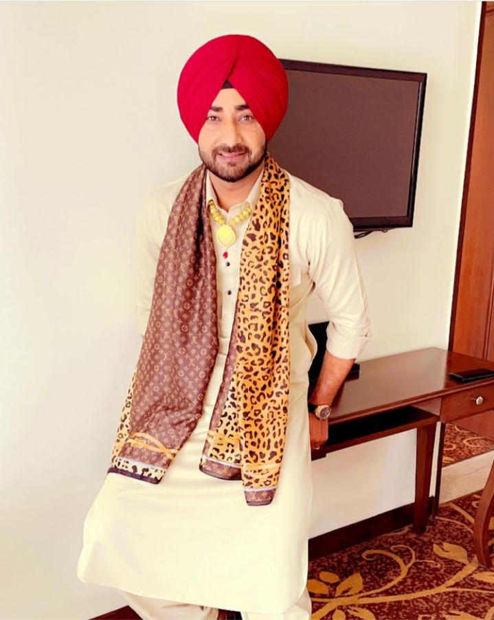 Know Ranjit bawa (Singer) Biography, Wife, Family, Real Name, Wiki ...
