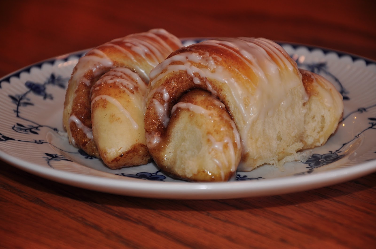 The Changeable Table: Conference Crescents