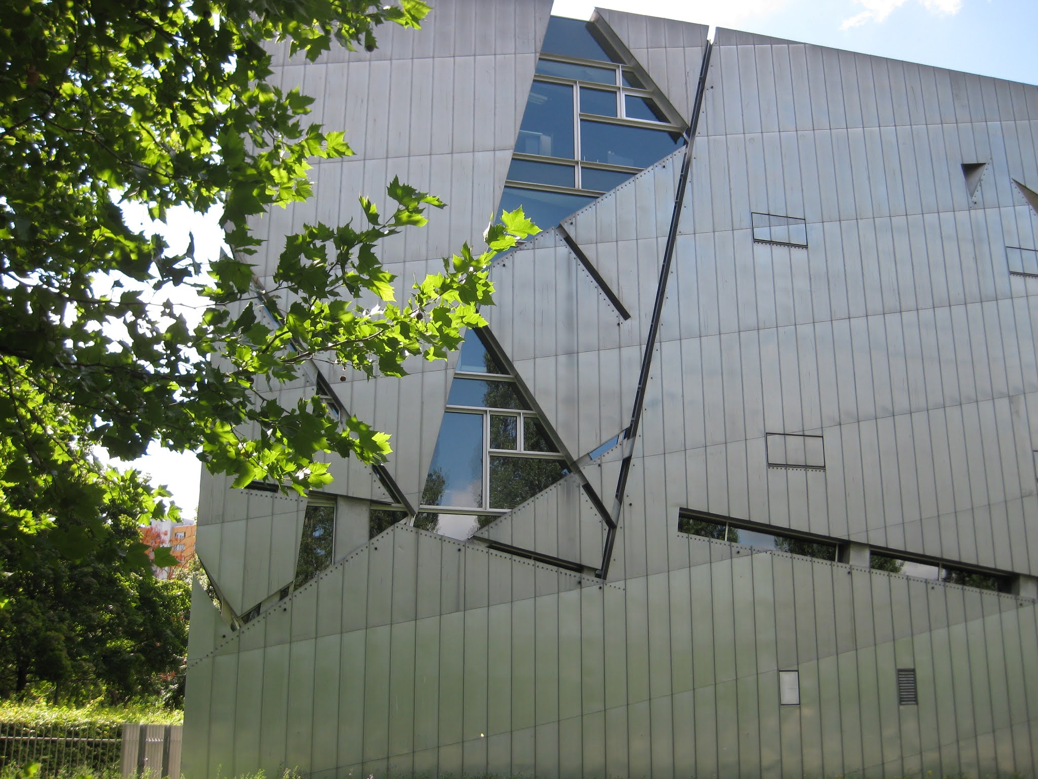 Arte y Arquitectura Hoy: #MJB. Daniel Libeskind: Museo Judío de Berlín. Por: Edgar Cruz*