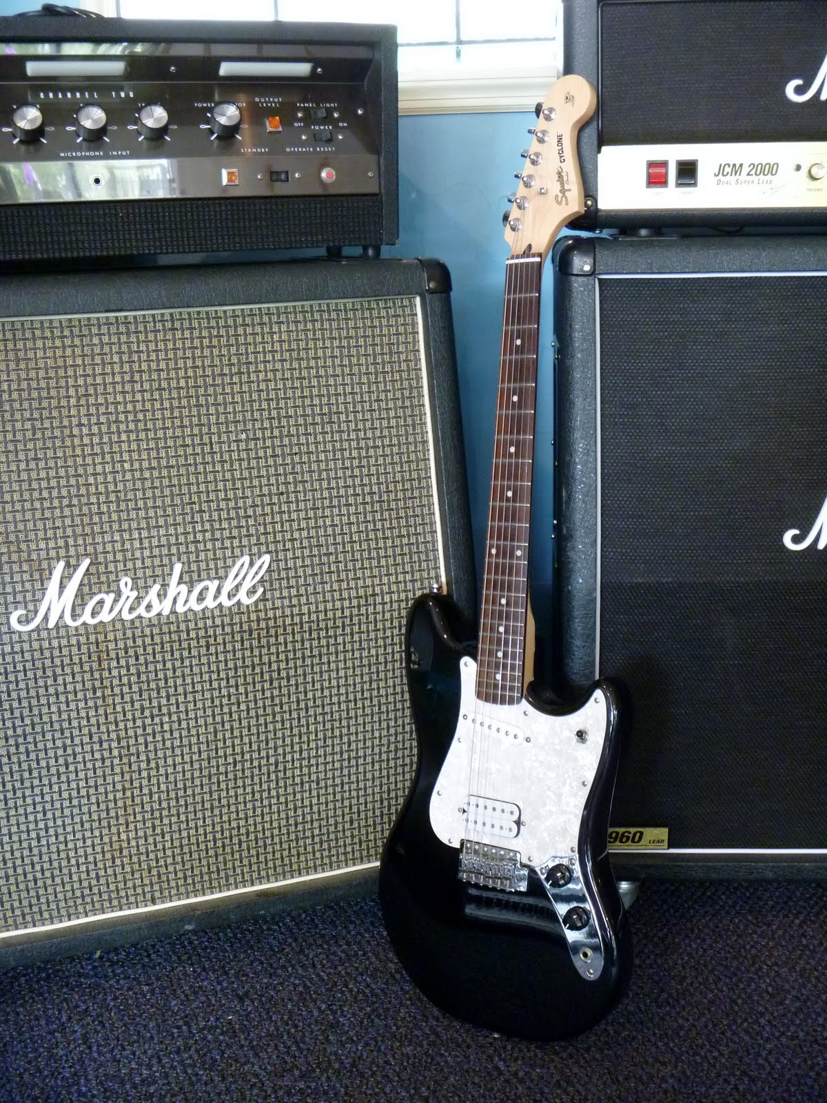 Wood & Wire Guitar Shop Blog: 2011