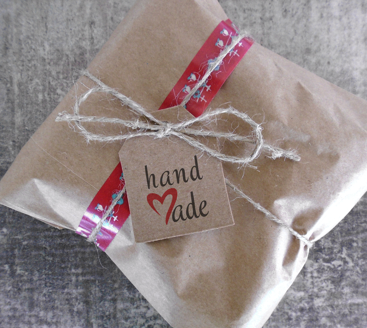 Free printable "HANDMADE" gift tags