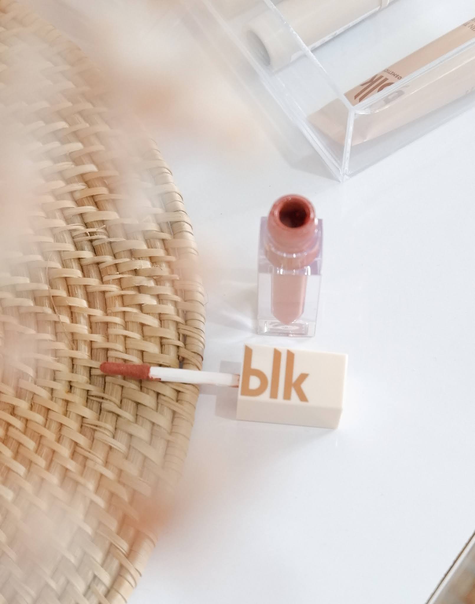 REVIEW OF BLK COSMETICS UNIVERSAL AIRY MATTE TINT (BARE NUDE) — Cessa