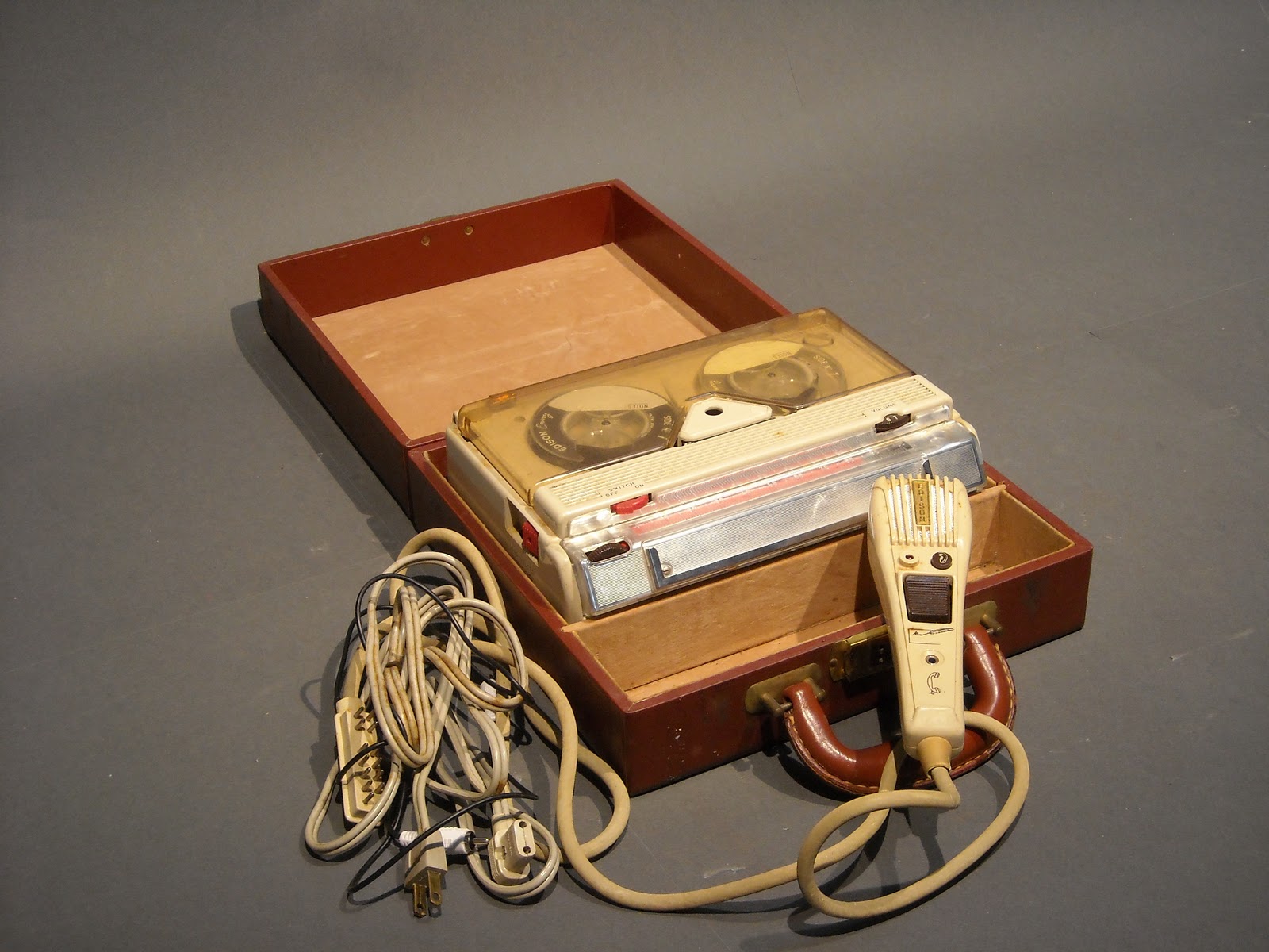 videomuseum: OUR COLLECTION