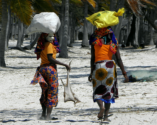 MAKUA PEOPLE: MOZAMBIQUE`S LARGEST MATRIARCHICAL TRIBE WHICH STILL ...