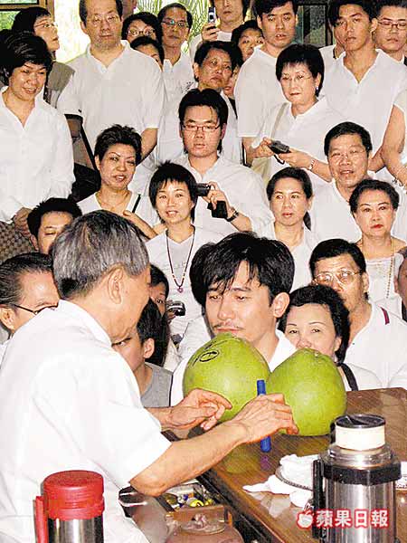 Thailand Culture,Spiritual,Amulets,Magical Charms.: Celebrities that ...