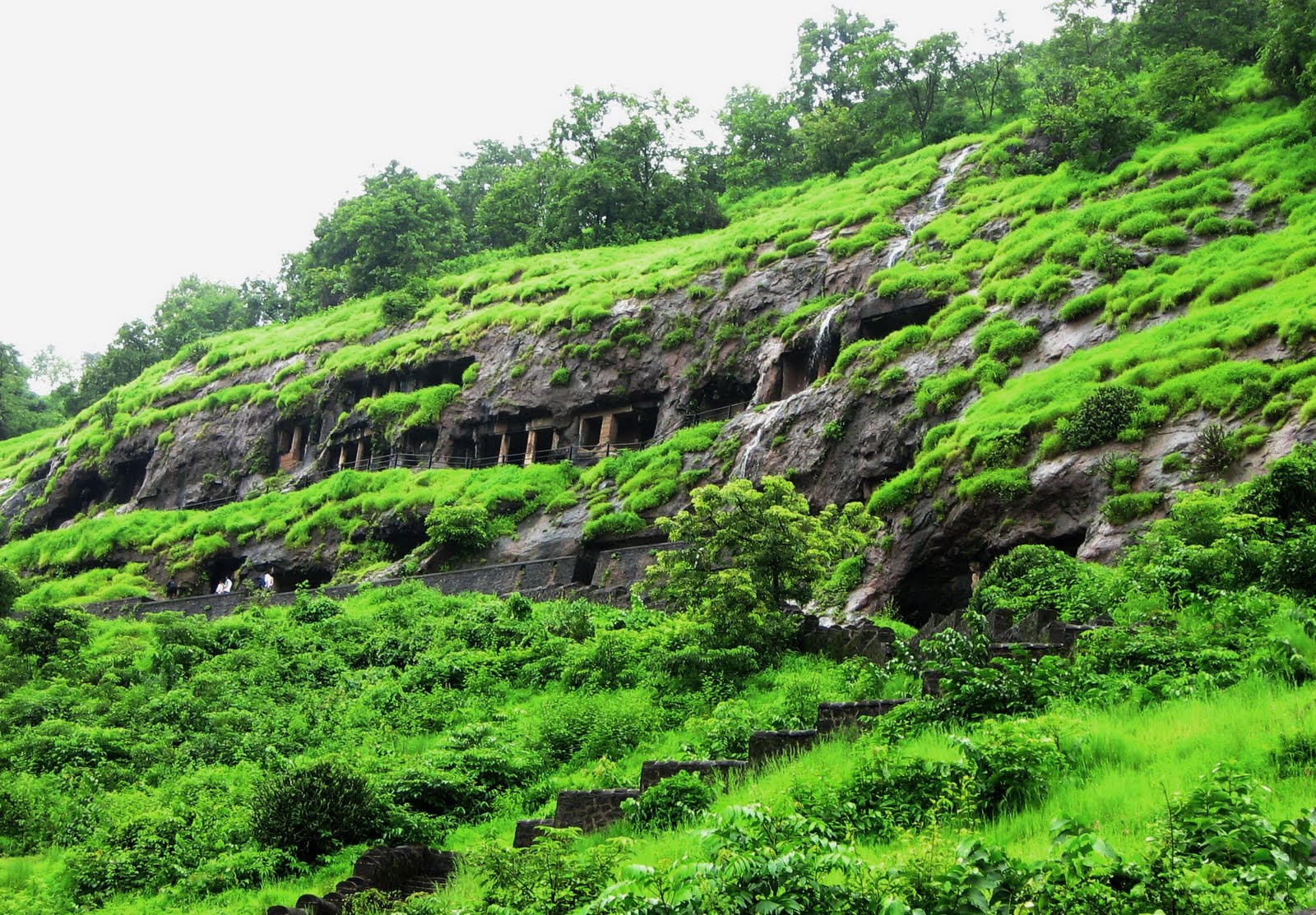 Travelz Unlimited: Gandhar Pale Cave, Mahad : A Photo Feature
