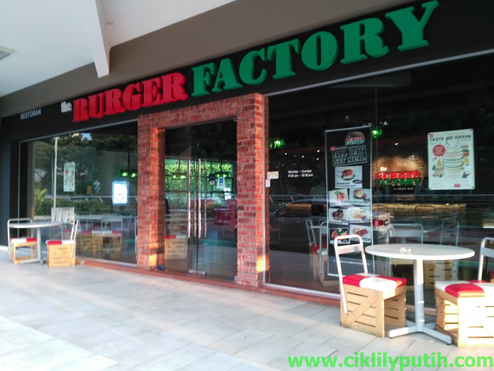 CikLilyPutih The Lifestyle Blogger: U.S Fries and Burgers Fiesta At The ...
