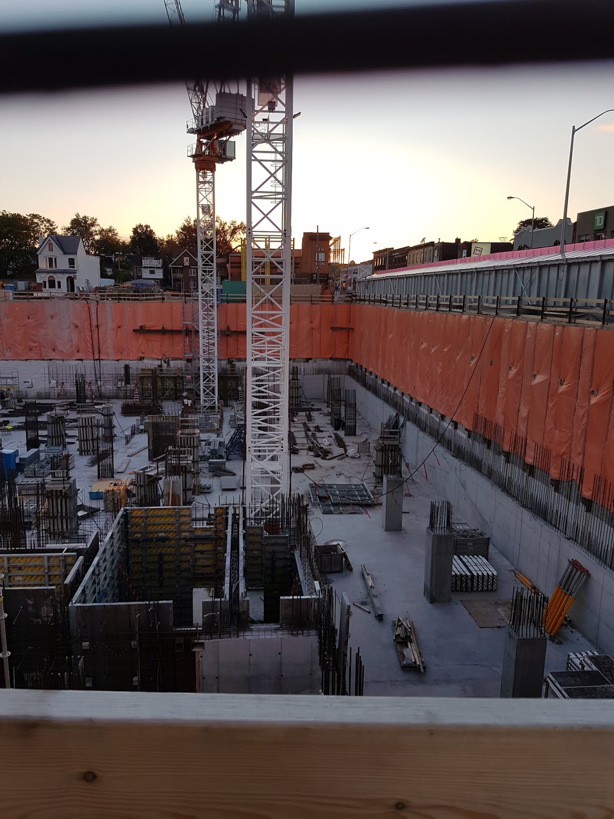 Canada Forums .ca: Construction: Toronto: Bathurst and Bloor