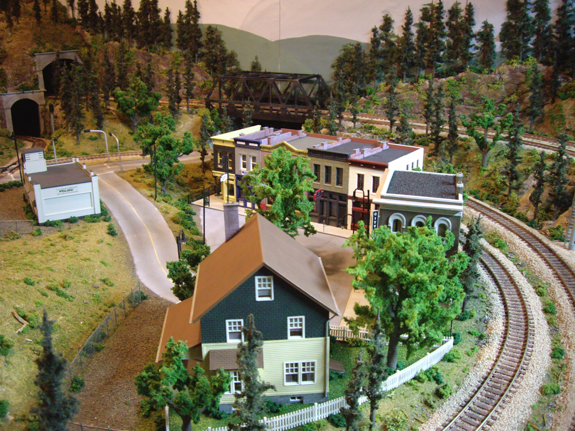 Layout Scenery Part III - Downtown - TY'S MODEL RAILROAD