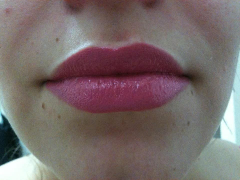 Testei batom Avon na cor Rosa queimado - Eu testei...