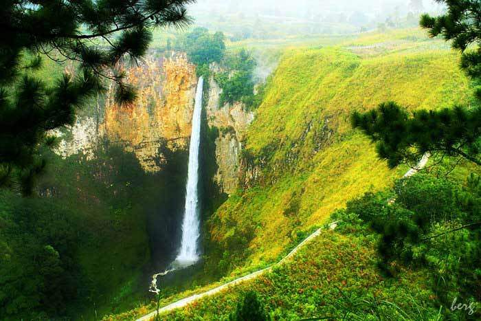 Keindahan Air Terjun Sipiso-Piso di Tanah Karo | mata bathin
