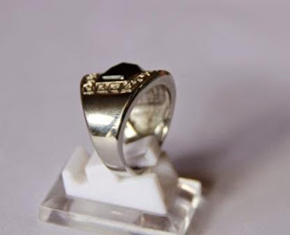 Jenis-jenis emban batu cincin