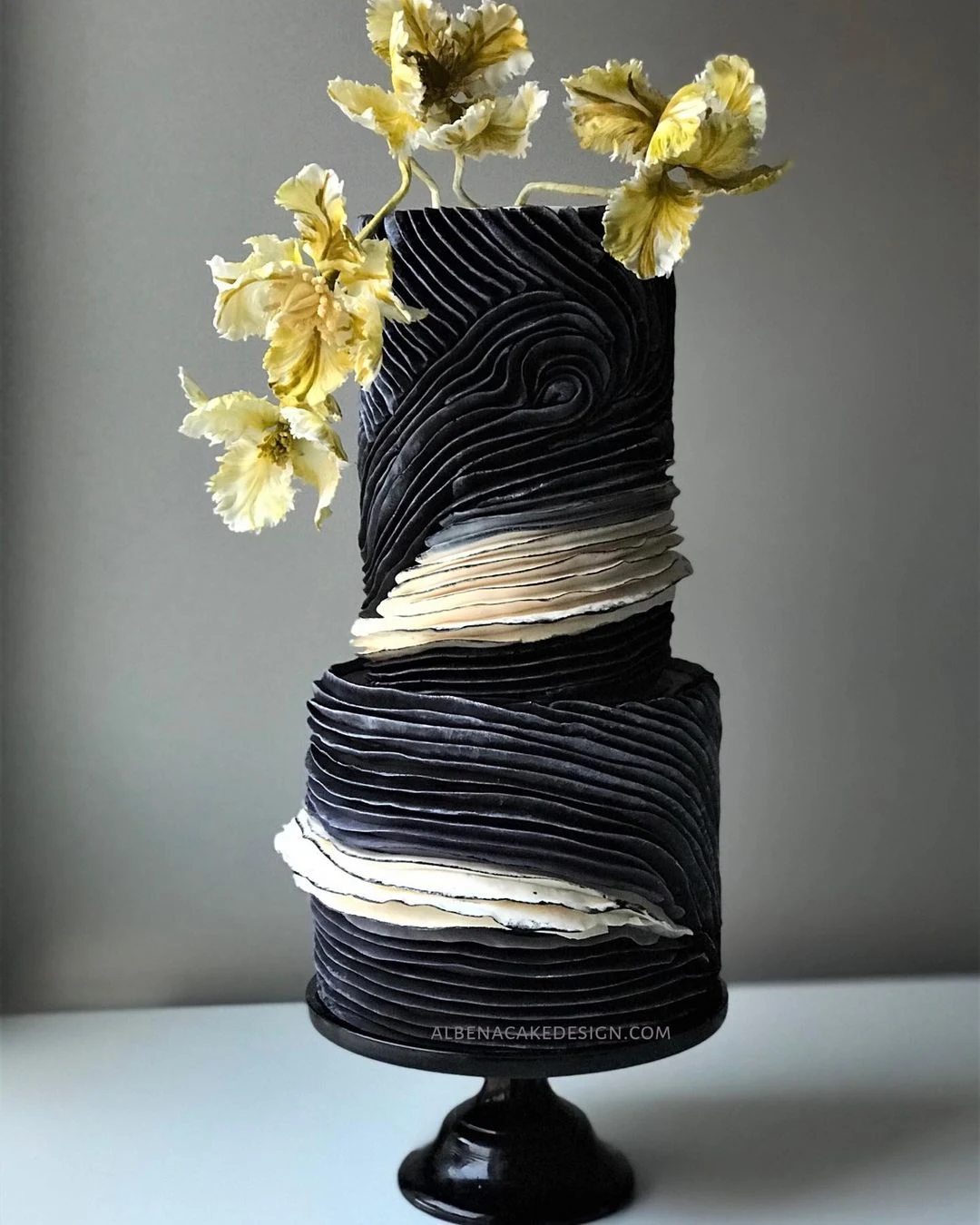 Artistic textured cake designs by Albena Petrova. | Melody Jacob