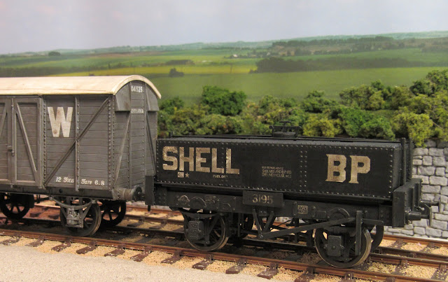 Boxer Bay Railway ~ O Scale : 12T Rectangular Tank Wagon