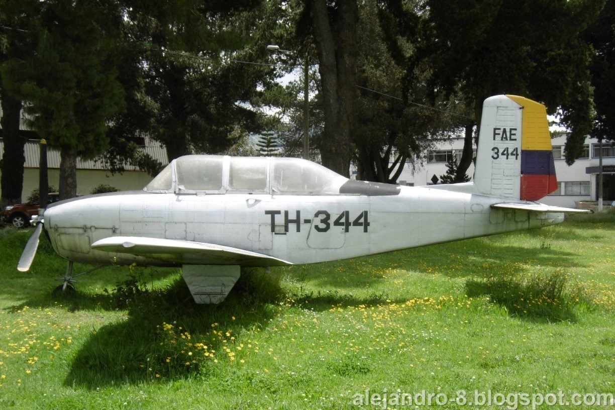 Historia y tecnología militar: Museo Aeronáutico y del espacio FAE en ...