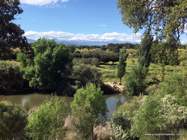 Excursión a El Pardo desde Madrid (senderismo y palacio)