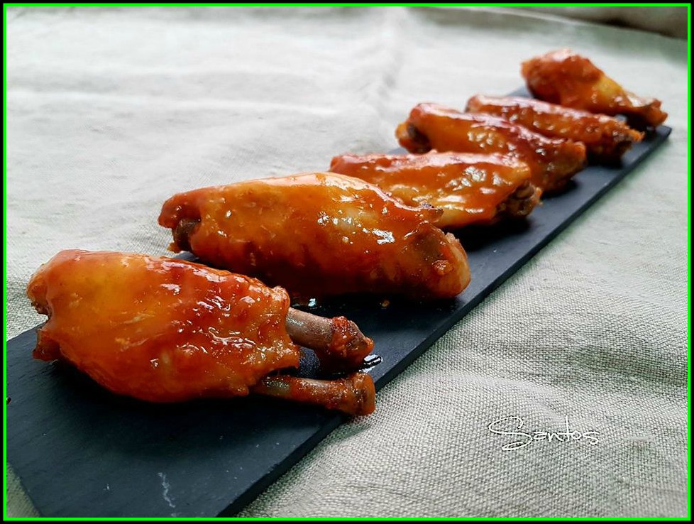Las Tentaciones De Los Santos: ALITAS DE POLLO BUFFALO WINGS