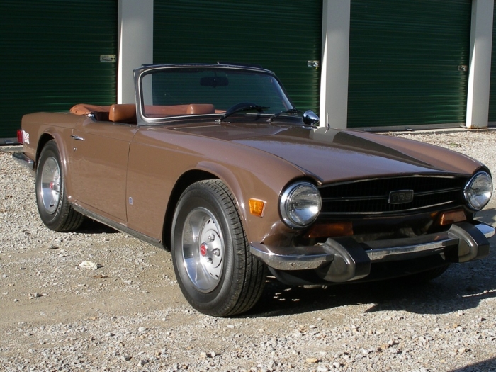 Tripp's TR6: Original Color verses New Color