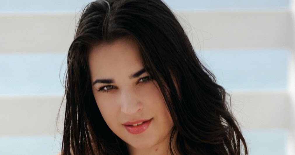 Celebrity Models Nude Ena Friedrich