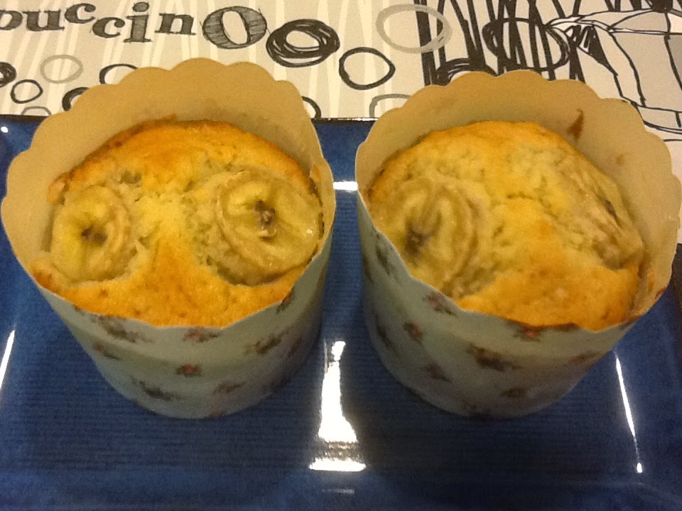 Baking For Cowboys: Super Moist Banana Cupcakes 香蕉杯子蛋糕