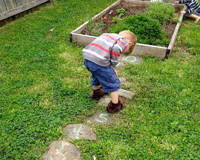 Concetta's Kitchen: 10 Ways to Use an Outdoor Numberline