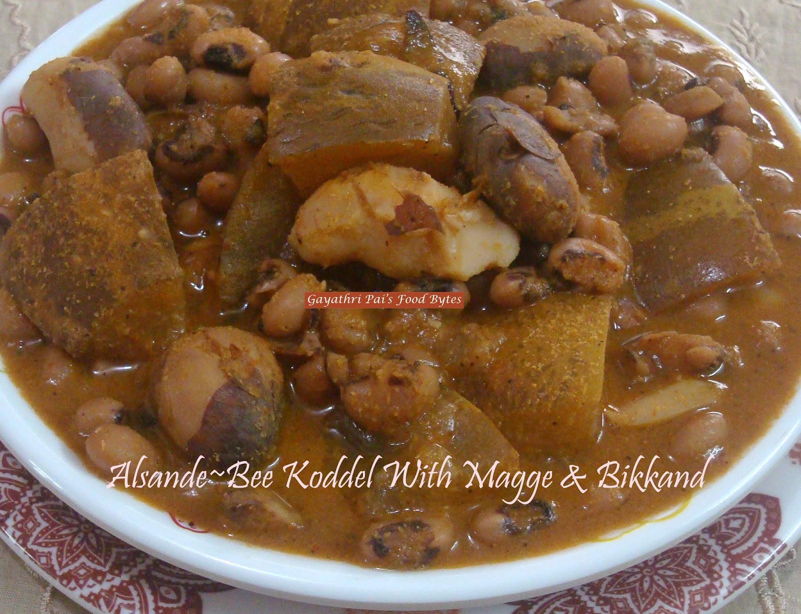 Gayathri Pai's Food Bytes: Alsande~Bee Koddel With Magge And Bikkand.