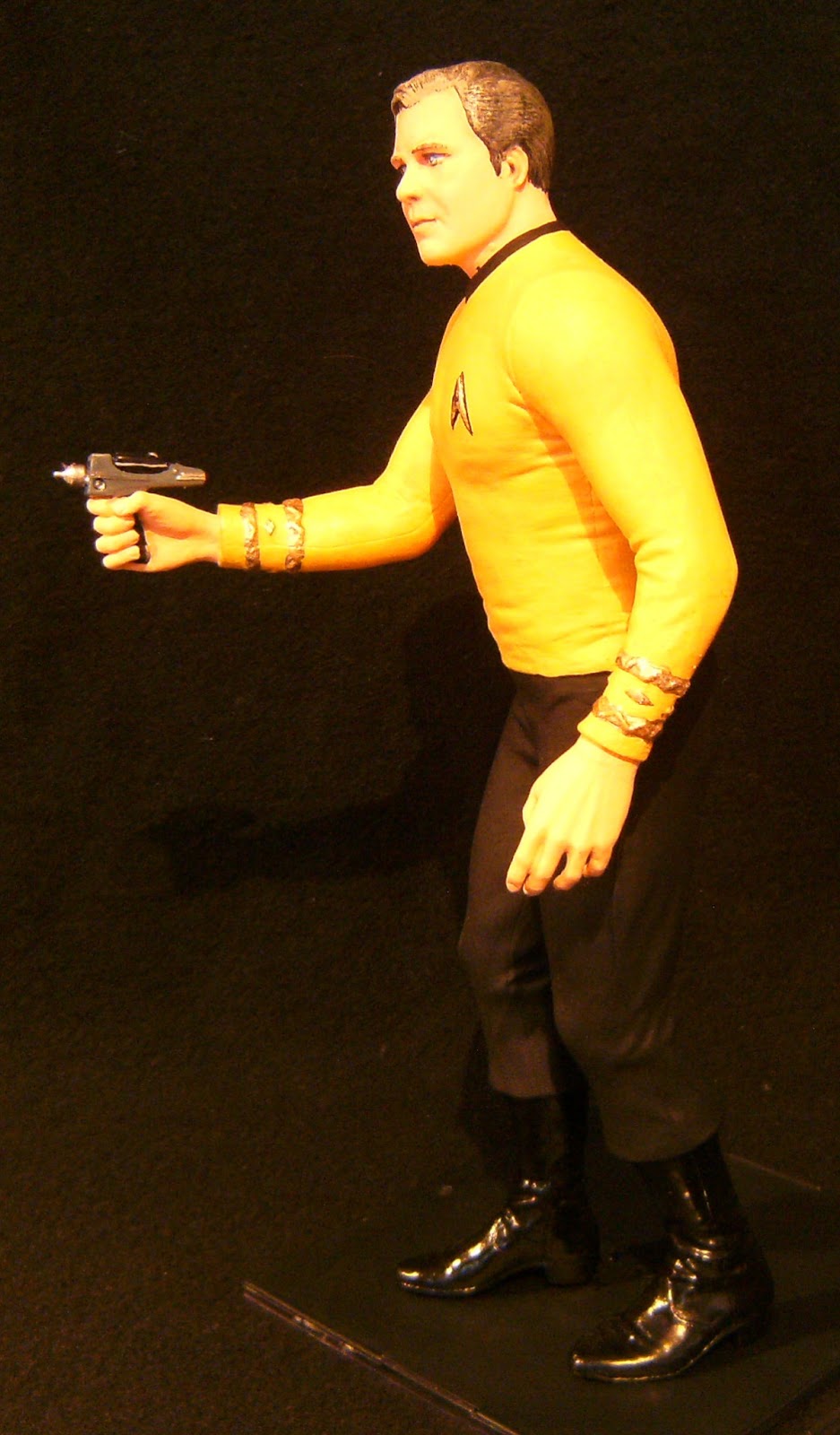 Happyscale-Modellbau: Star Trek TOS Captain James T. Kirk - Vinylfigur ...