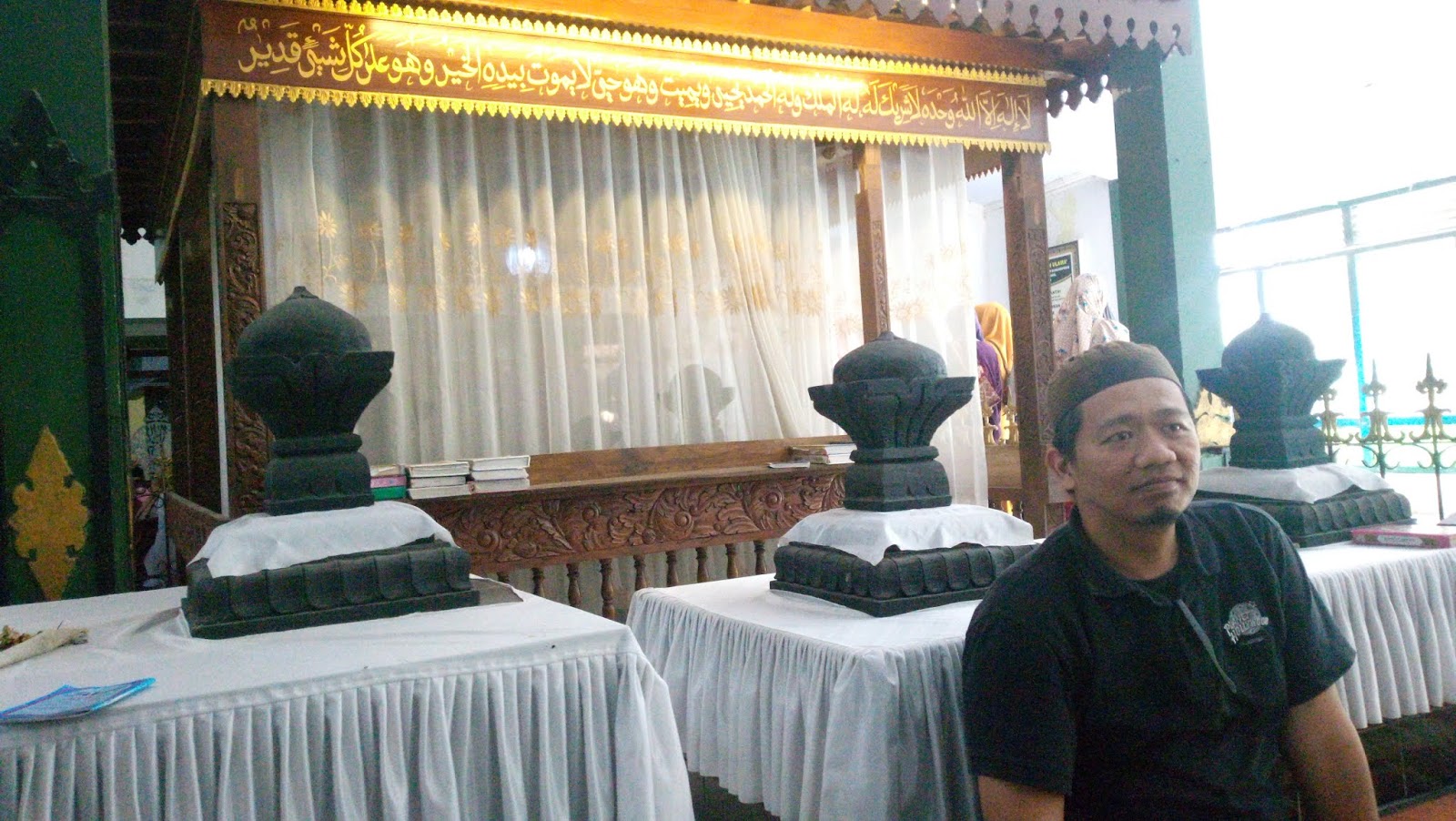 INFO ZIARAH MAKAM WALI DI MAGELANG, HARGA PAKET WISATA RELIGI GUNUNG PRING DARI SEMARANG, HARGA ...