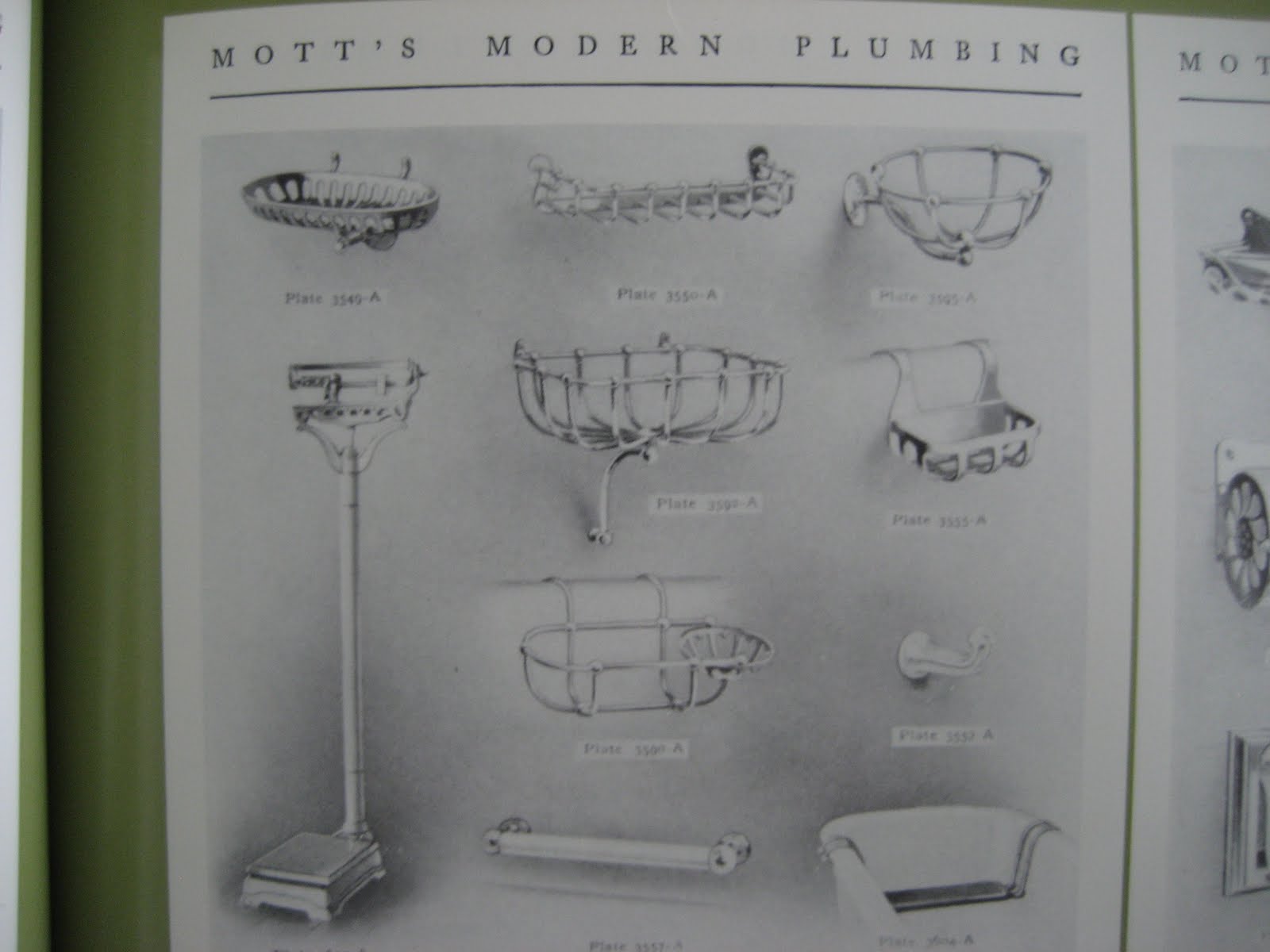 The Vintage Era: Large Square Bathtub Sponge Basket