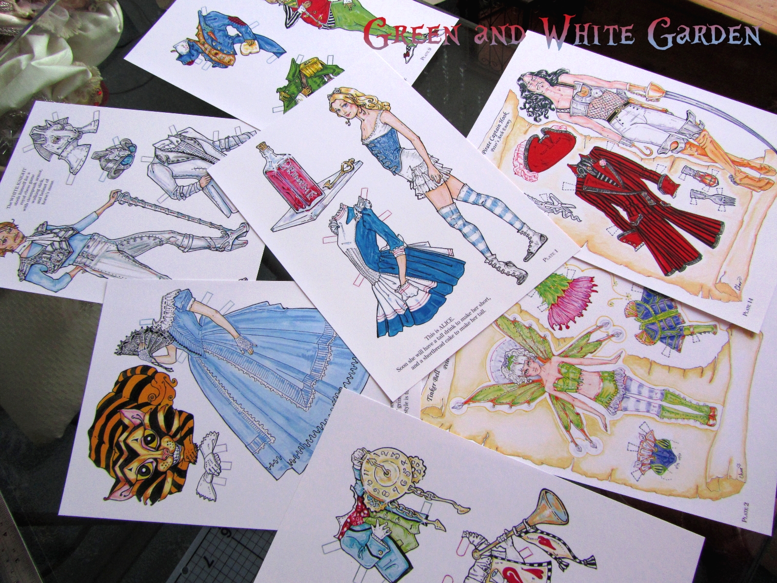 green and white garden: Paper dolls