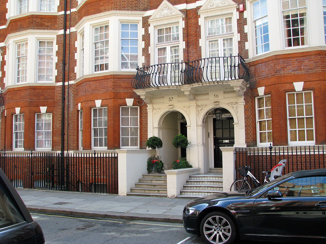 The Bell Curve of Life: Beatles in London: 57 Green Street