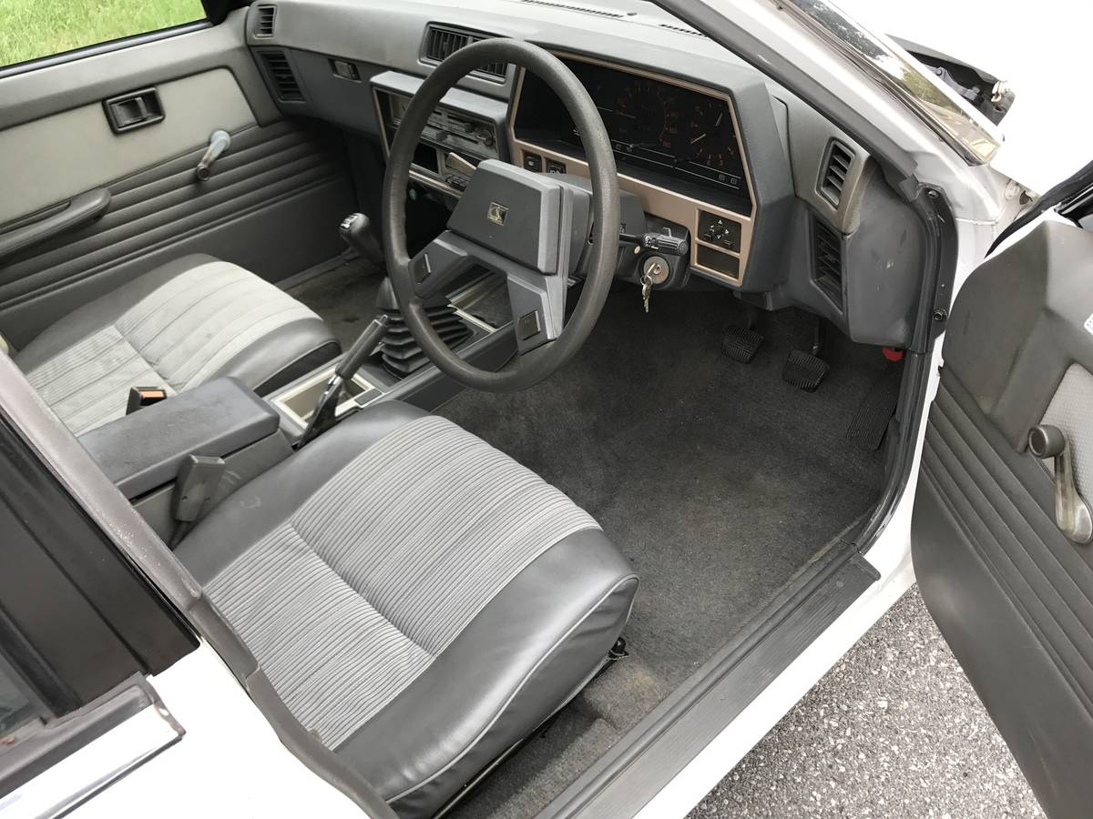 JDM Family: 1988 Nissan Skyline R31 Wagon - DailyTurismo