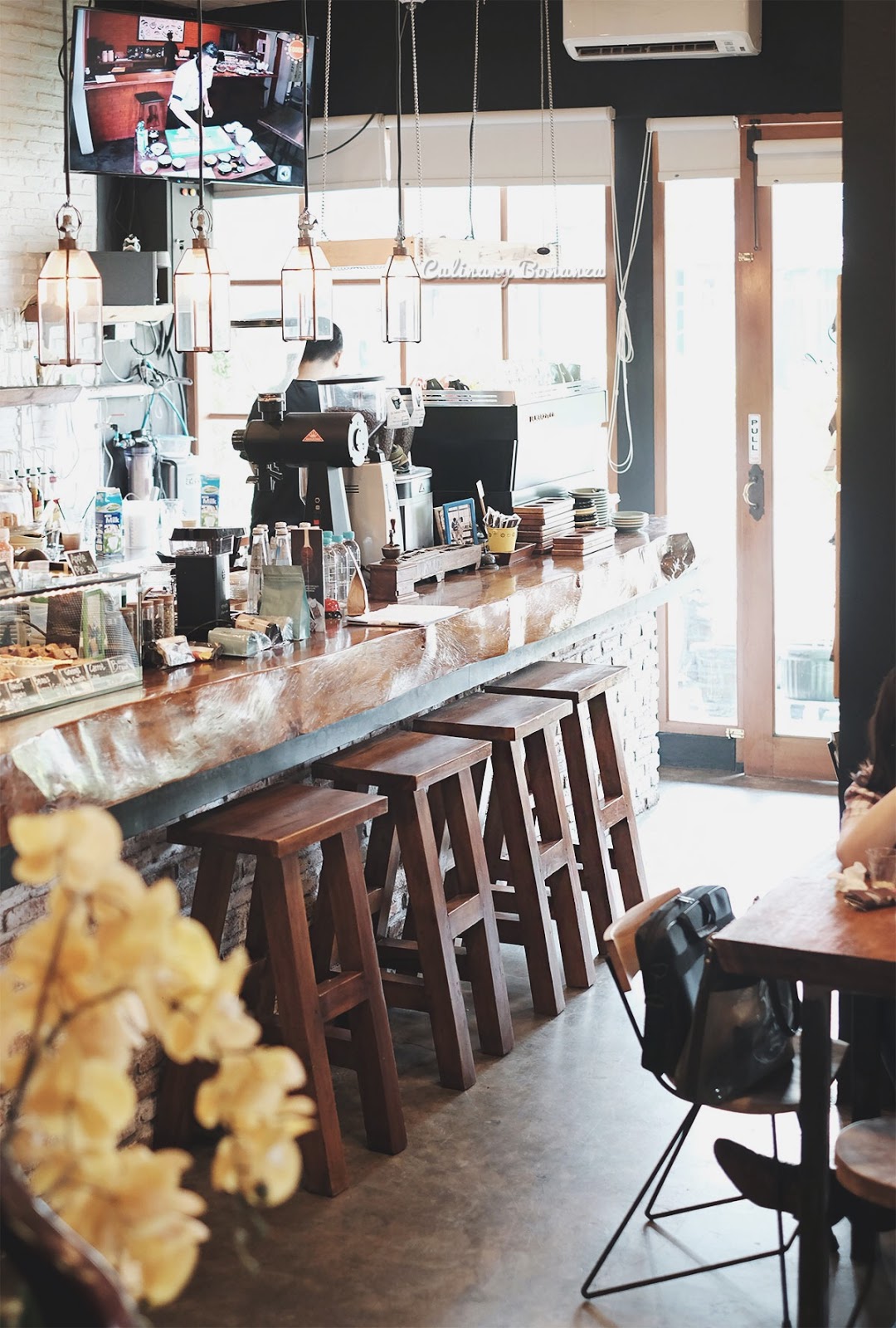 North Jakarta's Hipster Gem: Six Ounces Coffee | Culinary Bonanza