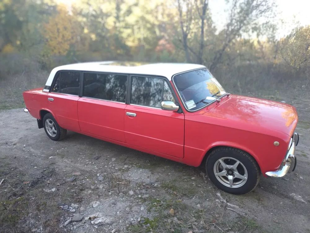 20 Amazing Photos of “Luxurious” Lada Stretched Limousines ~ Vintage ...