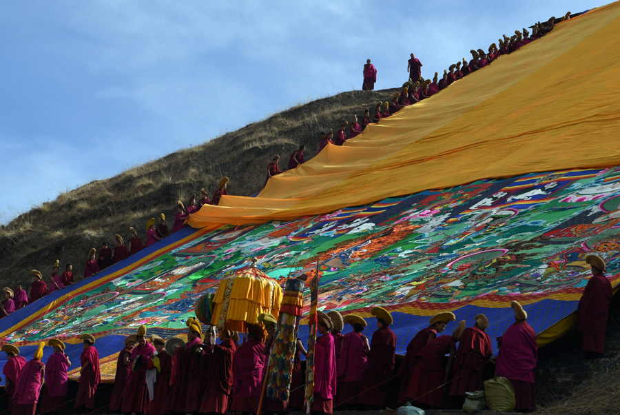 Upacara Penyiraman Buddha di biara Labrang ~ China Indonesia Information