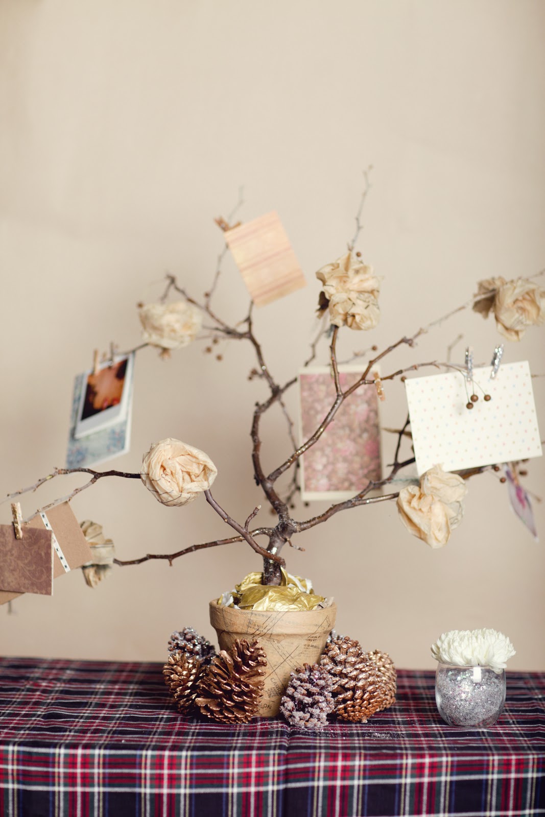 Ruche: Homemade Holiday Spotlight: Paper Mache Vase