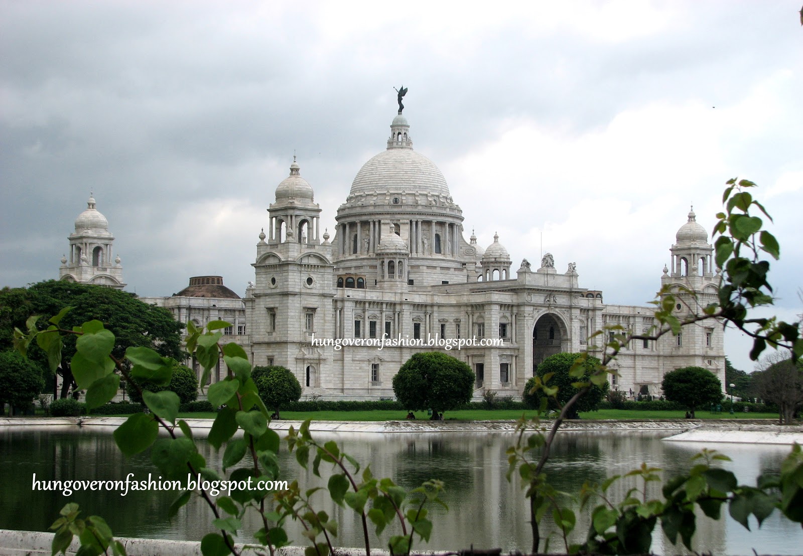 * Hungover on Life! *: Rediscovering Kolkata (Part 1: Victoria Memorial)