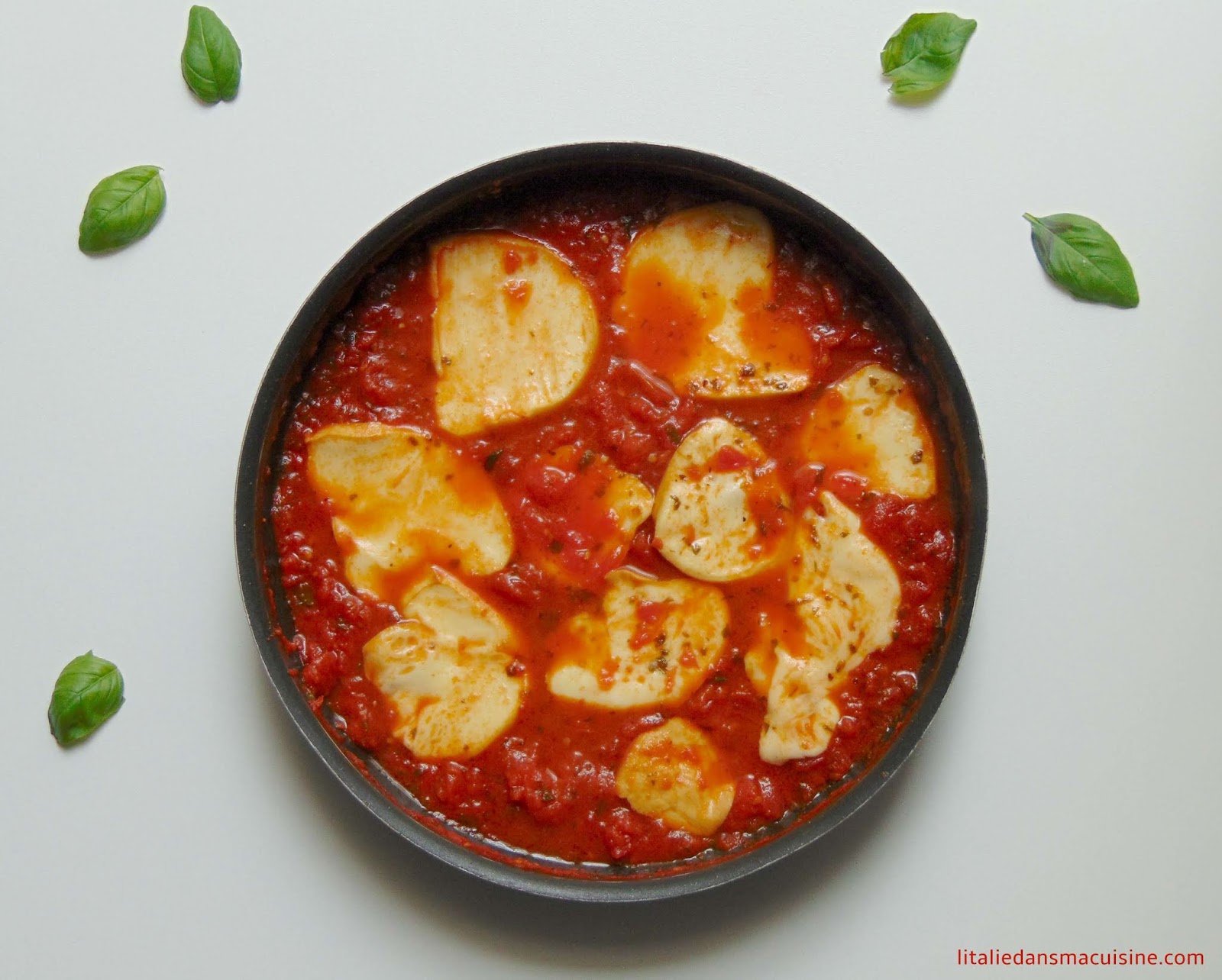 Scamorza fumée à la pizzaiola