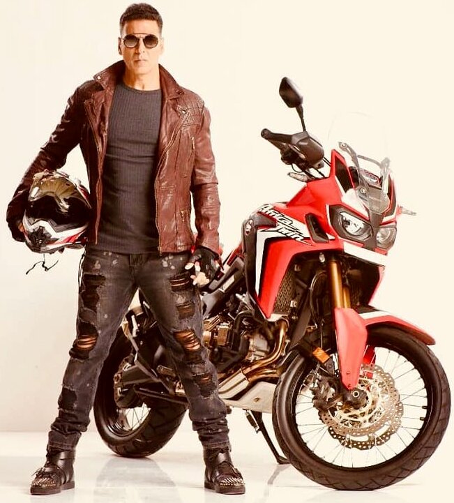 Akshay Kumar Height, Weight, Body Measurements.